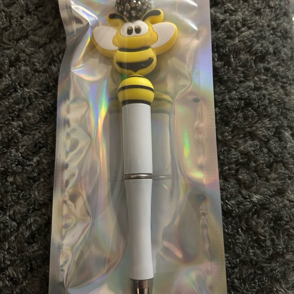 Hand Crafted | Office | Hand Crafted Cute Bee Top White Pen Yellow ...